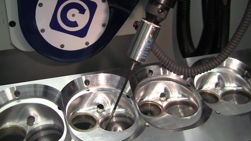 精度的世界,CNC加工发动机气缸进排气孔,并三坐标检测修整