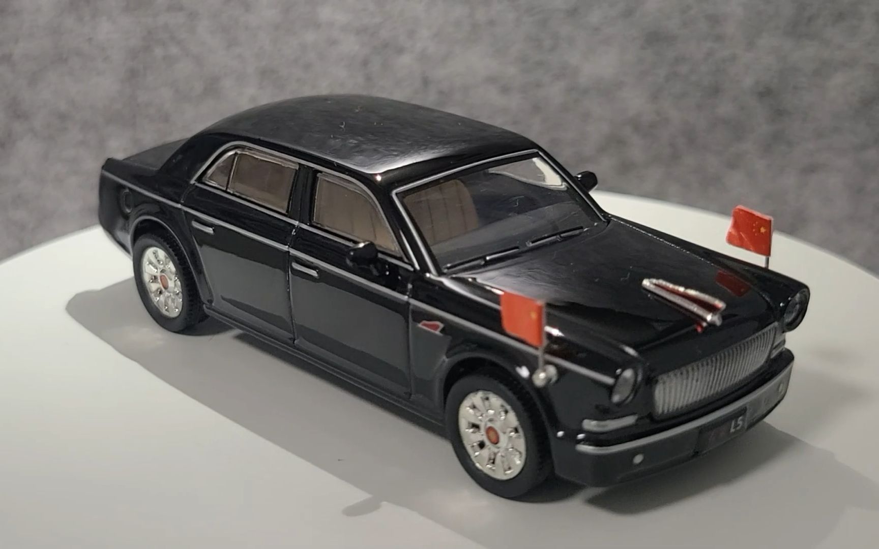 拓意 64比例 红旗L5模型