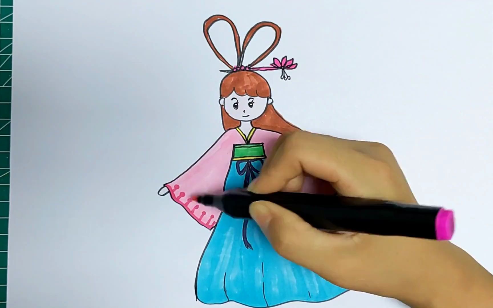 和爸爸比赛画嫦娥,爸爸成功逆袭!创意简笔画嫦娥