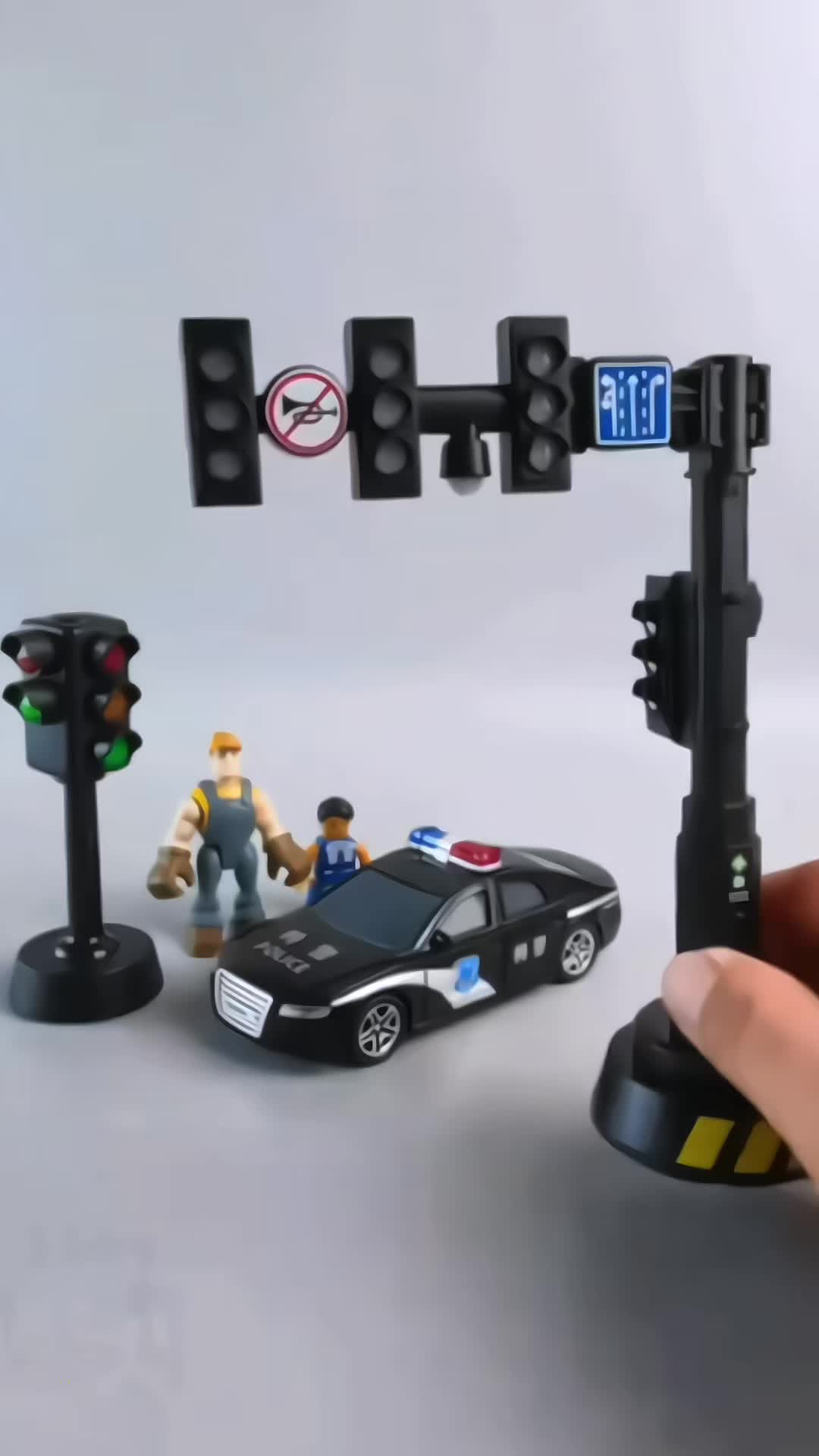小朋友喜欢的红绿灯玩具来了,让孩子从小对交通规则的认知#交通知识...
