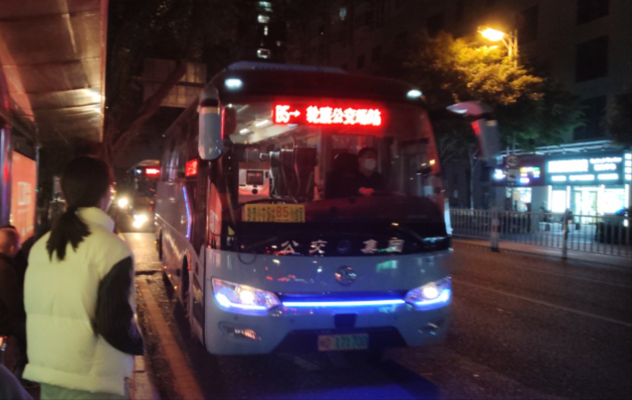 【全网首发】厦门公交B5路金旅纯电动大巴上线