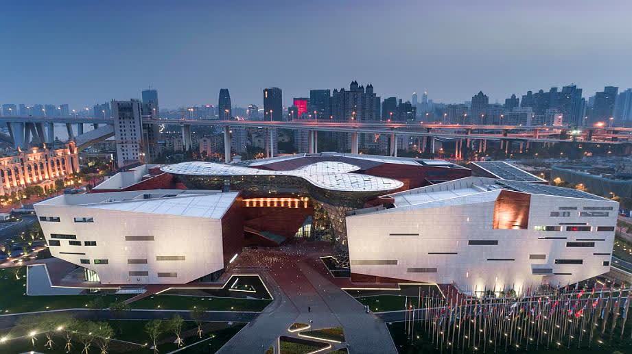 曾经花450亿元左右,打造的上海世博会展馆,如今变成这般模样