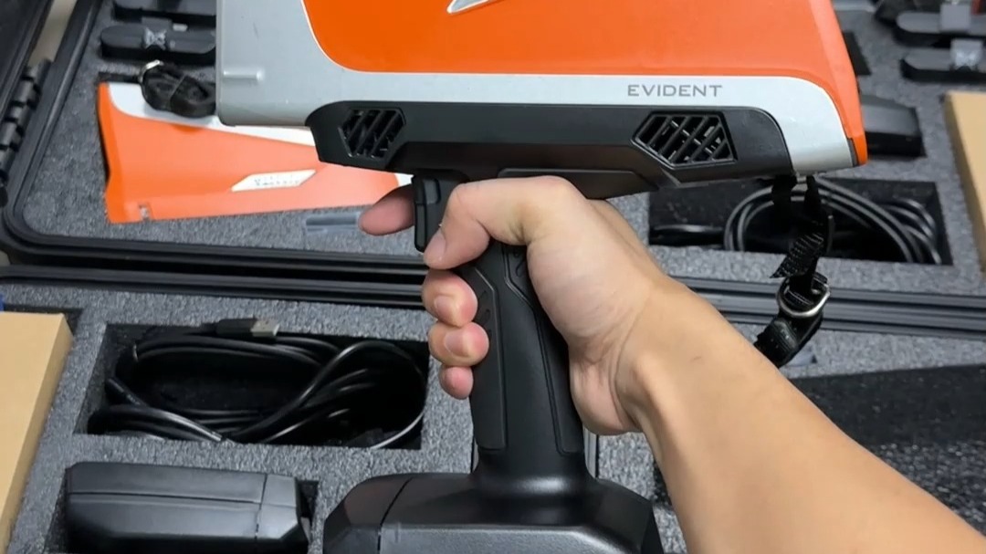 ...一台又一台#手持光谱仪 #奥林巴斯手持光谱仪 #合金分析仪 #无损检测