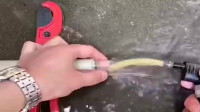 断裂的水管如何接?一般人绝对想不出来!