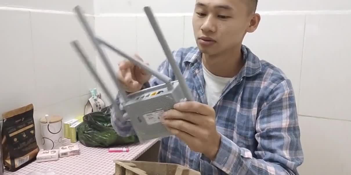 80块钱买的路由器,信号差感觉我被坑了,不知道买什么样的才好