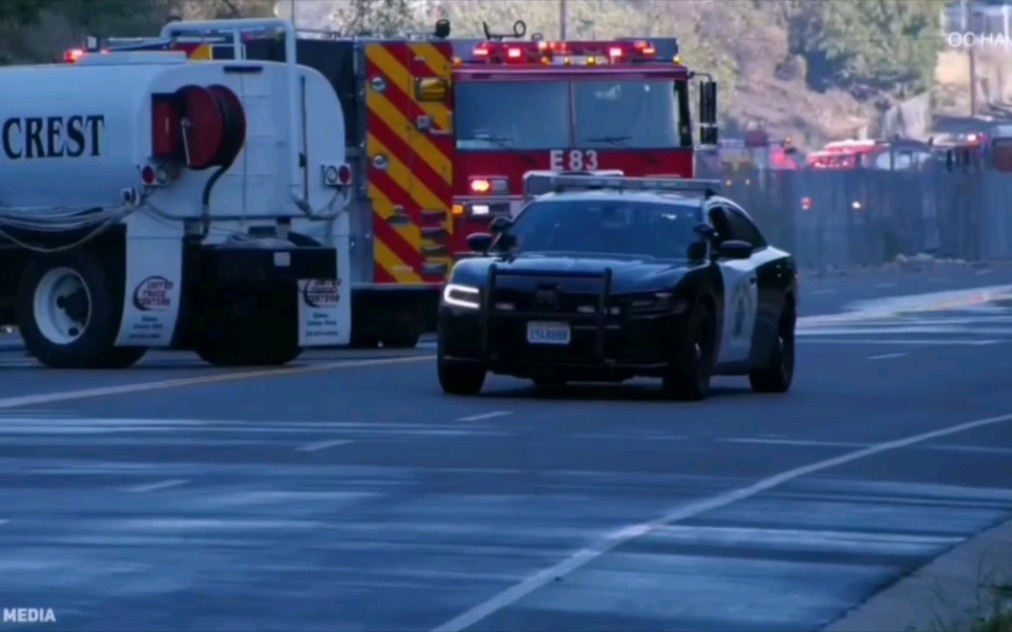 ...消防局、加州公路巡警 等部门响应森林火灾复燃事件(2022年5月13日)