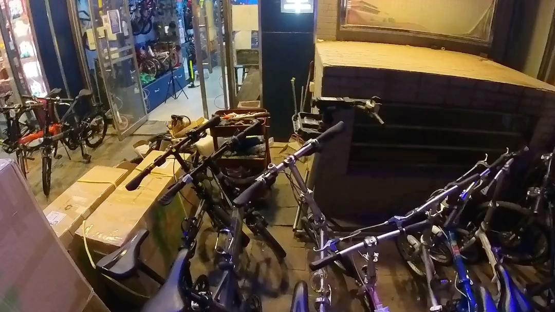 22.10.12 大行看折叠车,冬天想骑自行车锻炼