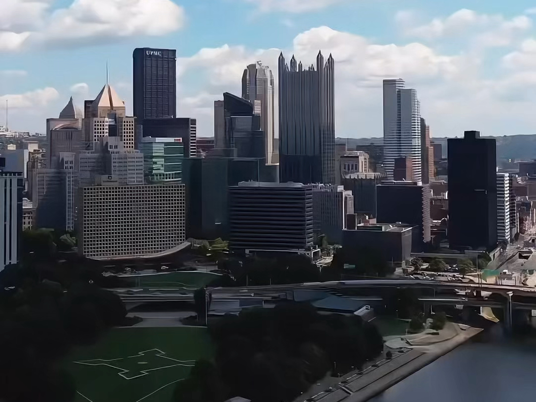 ...(Pittsburgh),美国宾夕法尼亚州第二大城市,在宾州仅次于费城。人口...