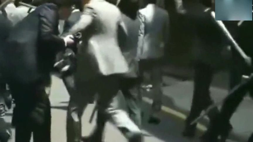 实拍:就是人多,这才是真正,黑社会打架不就是比人多