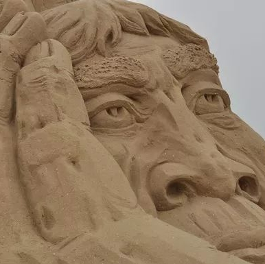 笑出声来了 