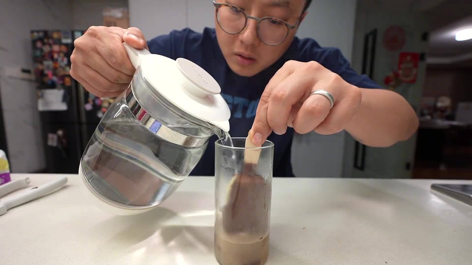 冰淇淋来做咖啡,早上就要来一杯!
