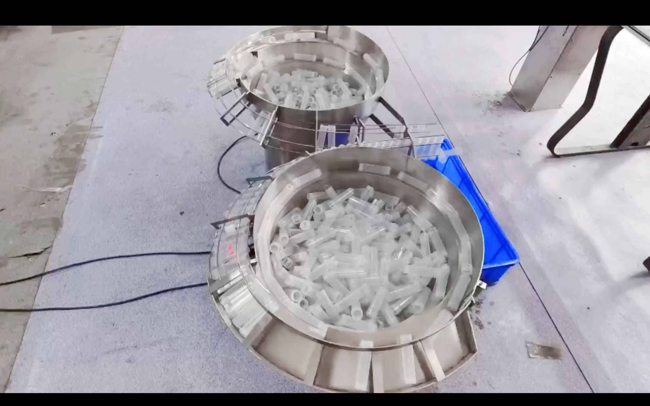 武汉10mm试剂管振动盘 全自动送料机 塑胶瓶盖医药设备震动盘