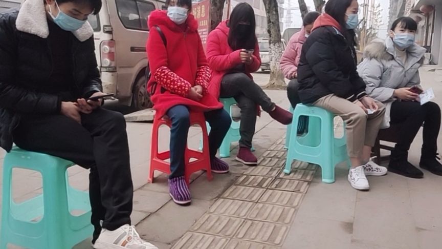 这个人大代表投票会,就这样简简单单的结束,圆满的完成了任务。