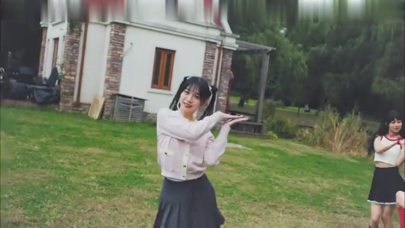 2024年第一支MV|连撞树都还原的offtherecord翻跳 ive