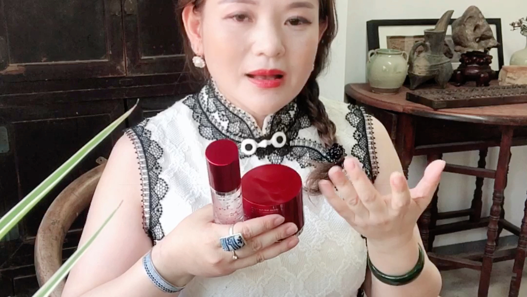 媲美线雕效果的红宝石抗衰老护肤品