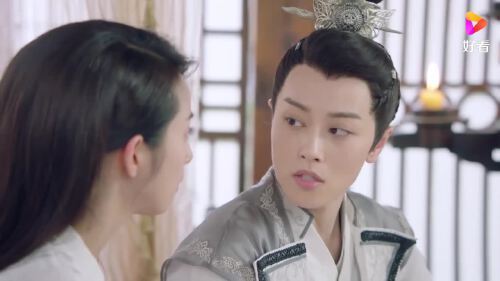 小女花不弃:中药也太不好喝了,美女一闻就吐得止不住,着实难喝