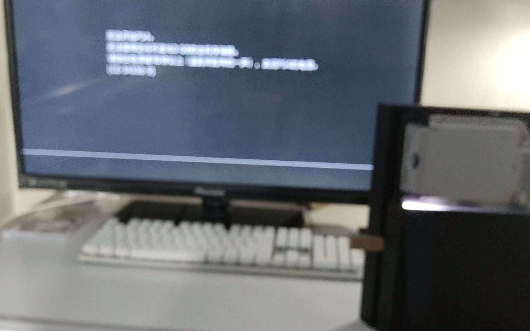 PS4主机内置固态硬盘并安装系统(第一期)