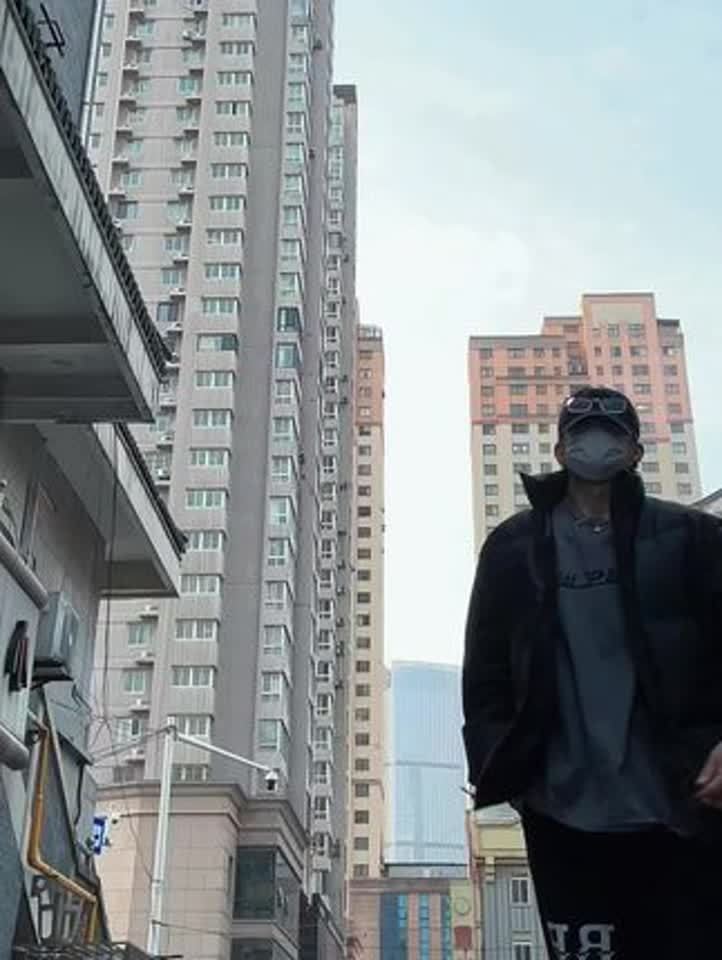 新背景嘿嘿 #浅跳一下 #潮流舞蹈地图