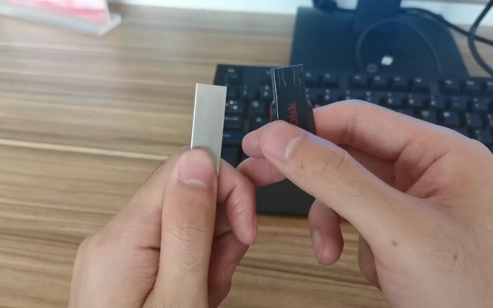 U盘里面重要隐私太多?给你的U盘加密,别人无法打开你的U盘