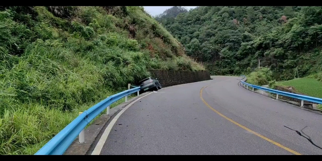 垃圾,问界,又撞掉轮胎