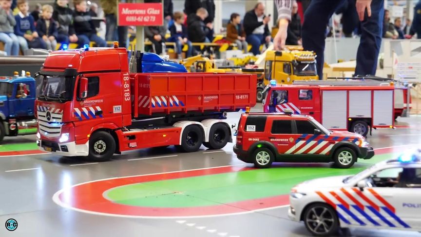 RC消防车行动!用装载起重机救援!布兰德维尔欧洲模型展