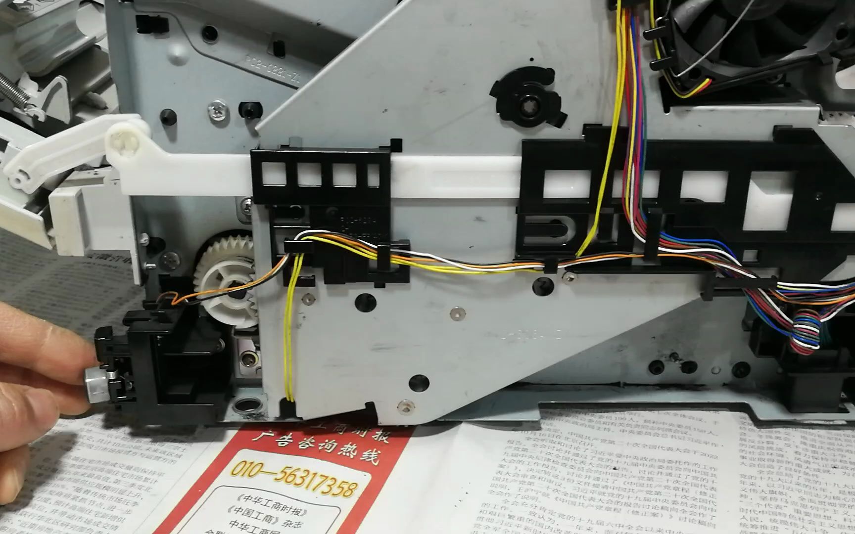 HP2055dn激光打印机!每次打印都会多出一张白纸还卡纸如何解决?