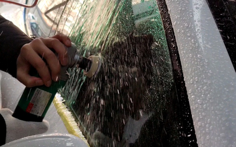 汽车玻璃划痕修复