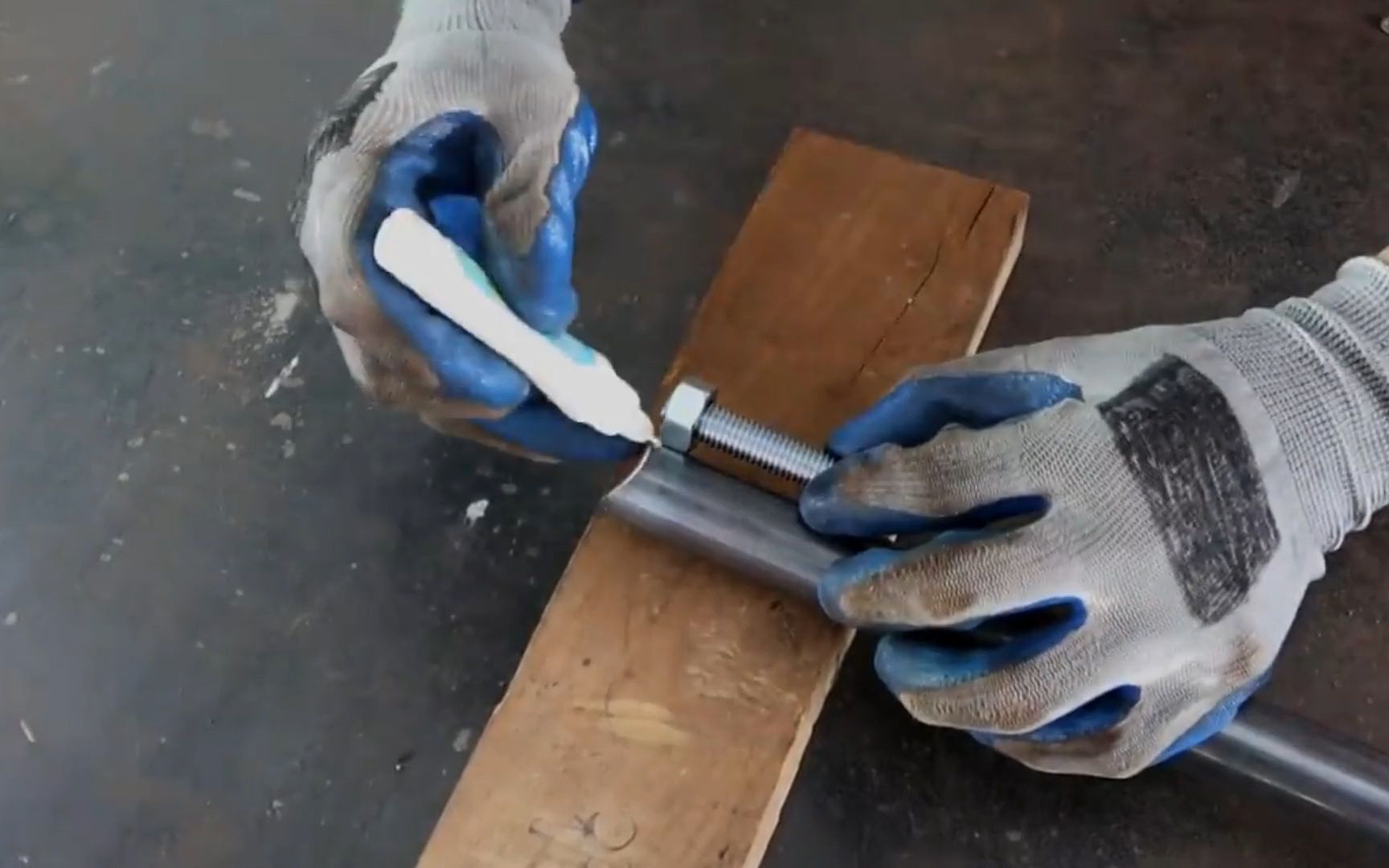 小伙制作了一个推车,简单快捷方便收纳,给我一百块钱都不换!