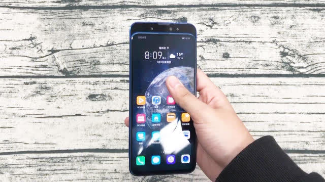 3599元买的华为荣耀Magic2