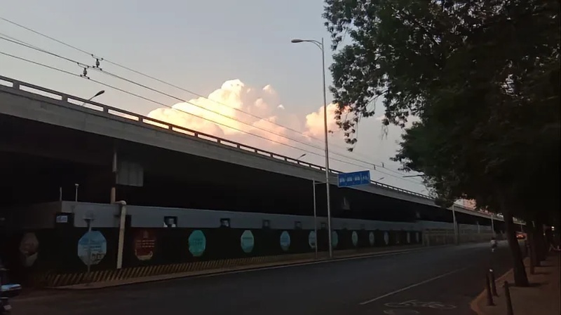这么一大片火烧云,看好不好看这是怎么形成的
