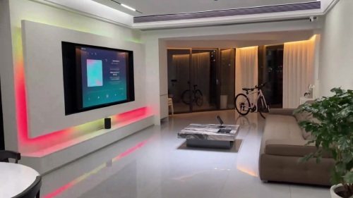 看朋友家装修,悬空电视墙安装了五彩氛围灯,效果太抢眼了吧