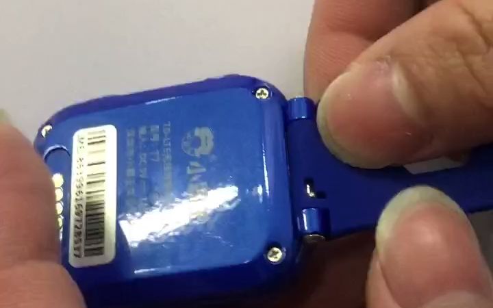 小霸王智能手表T7表带卸装教程