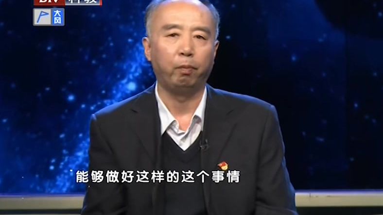 孩子该如何健康的使用电子产品学习?校长建议使用电视|非常向上