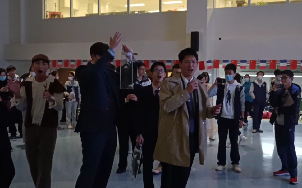 【十一生活】燃起来了!北京市十一学校国际部学生自发唱起《...
