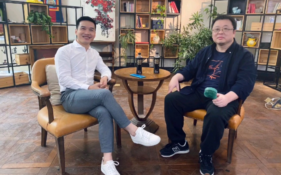 ...一加手机当时的集思广益,今天看到效果啦。再过几个月,看销售业绩...