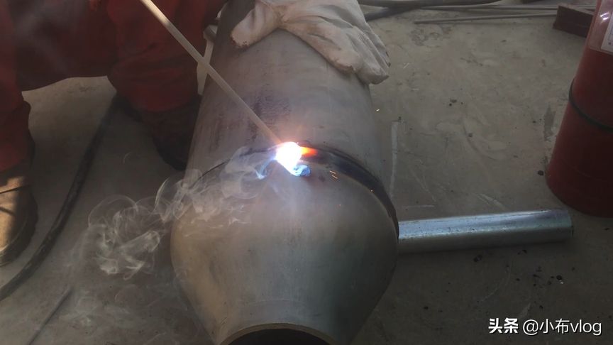 不锈钢管道焊接,大家看看用电焊焊的怎么样,相比氩壶焊怎么样