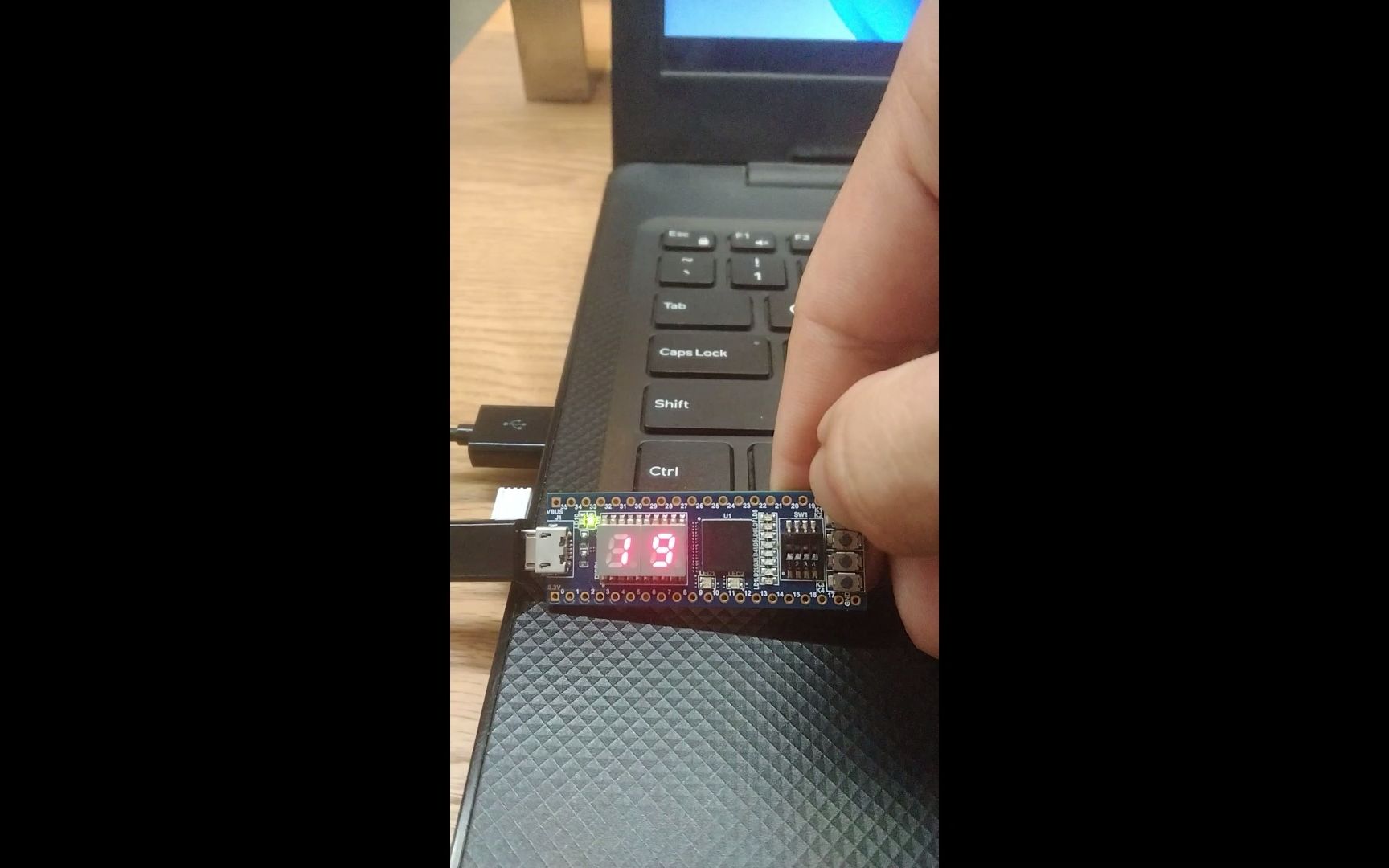 具有清零功能的按键计数器