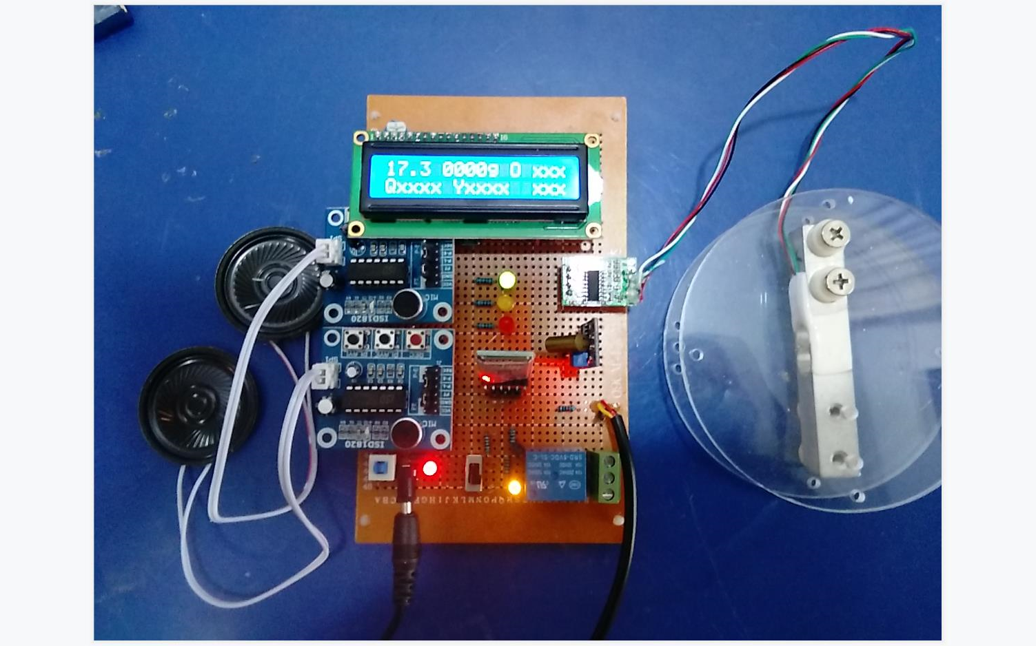 基于51单片机的智能奶瓶婴儿喂奶安全监护设计-DS18B20-蓝牙手机...