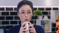 小伙想追灰姑娘,自带磨豆器和冲泡器冲咖啡给她喝,姑娘乐坏了