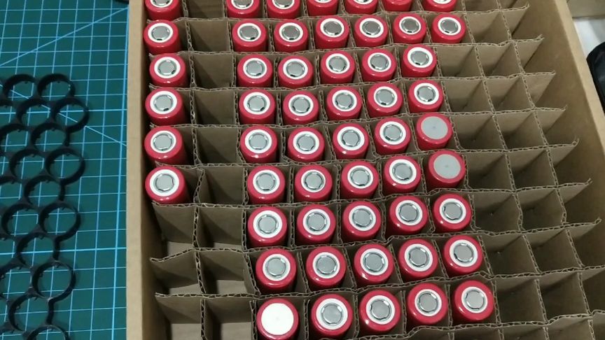 学习锂电池组装(1)-用错位支架如何计算支架和电芯排列