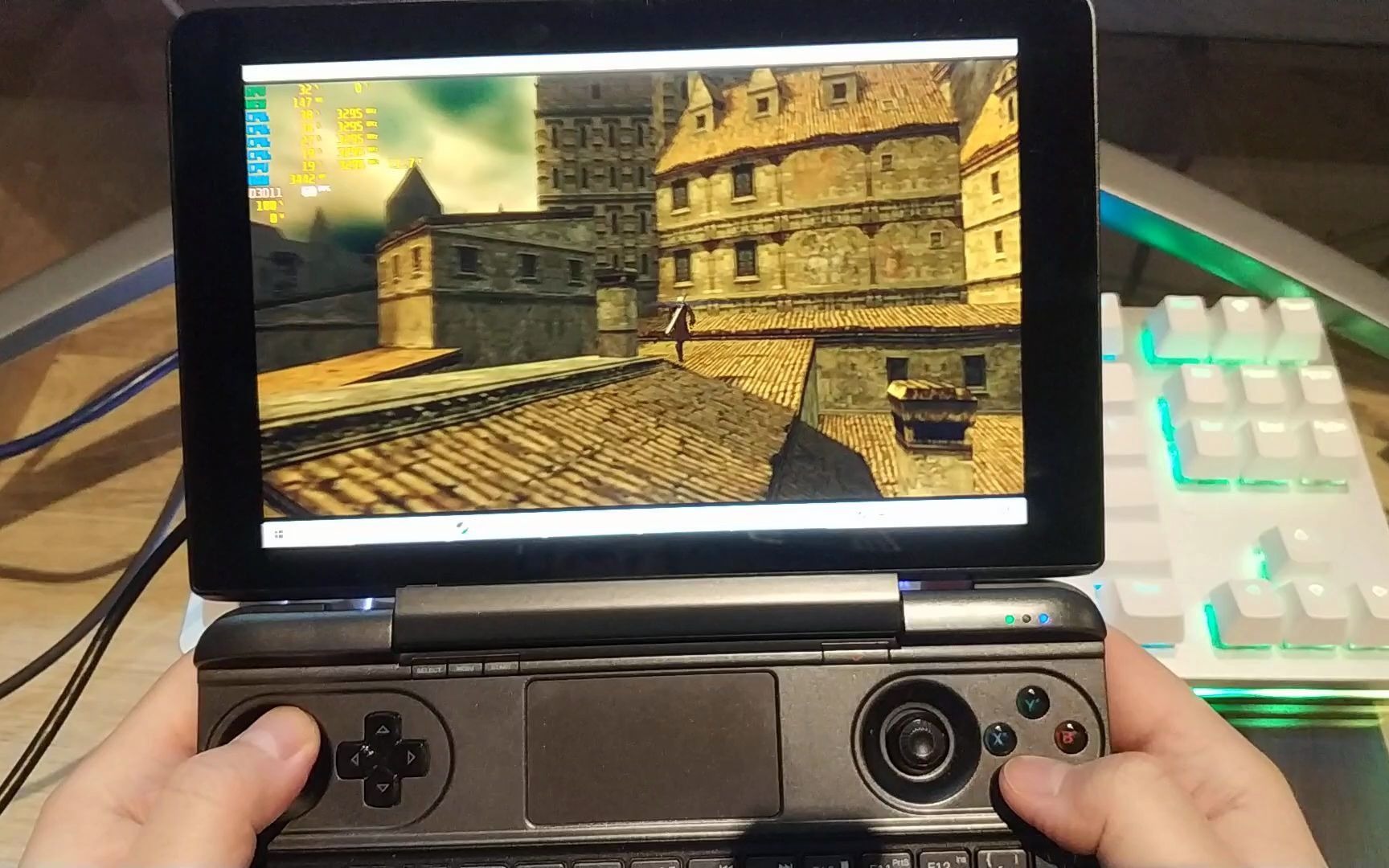 ...玩家:GPD WIN Max 上用 PS2 模拟器测试《鬼泣2:Dante》,锁60帧