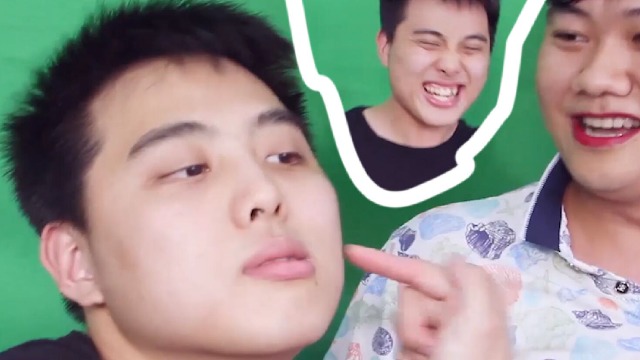 挑战升级:输的人将被对方绑着挠痒痒