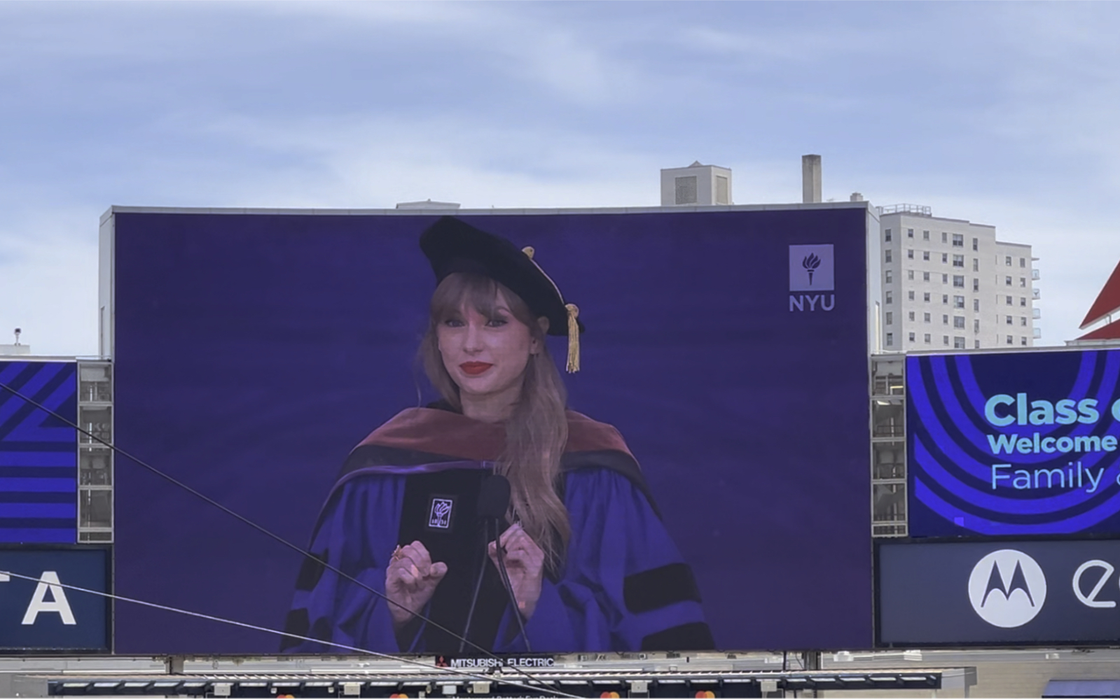 【Taylor Swift】博士学位授予+演讲(现场版)(长视频警告)