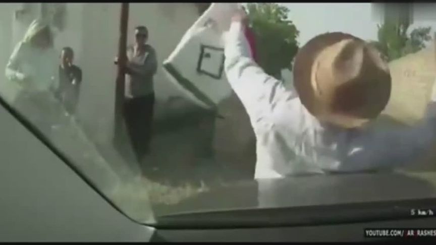 行车记录仪下的车祸,实在是太惨烈