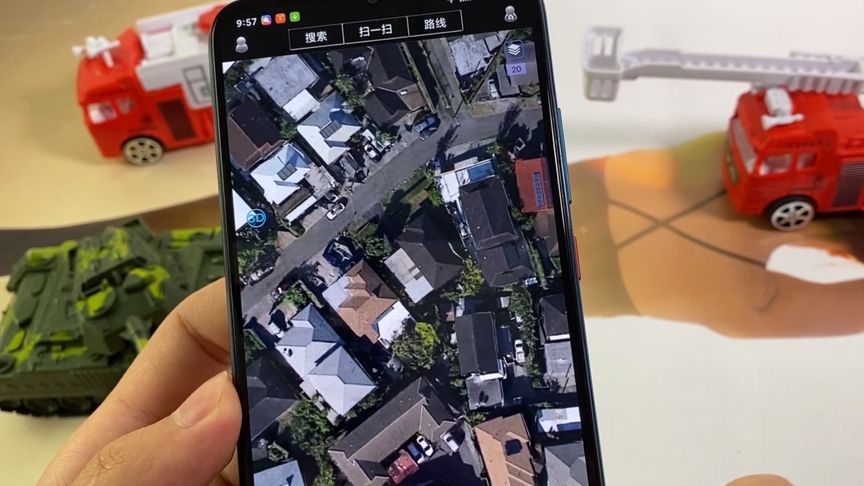 教你连接手机卫星地图,能定位到你家,屋顶、院子、果树都可看到