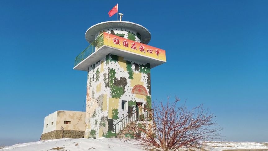 传说中的小白杨哨所,对面就是哈萨克斯坦
