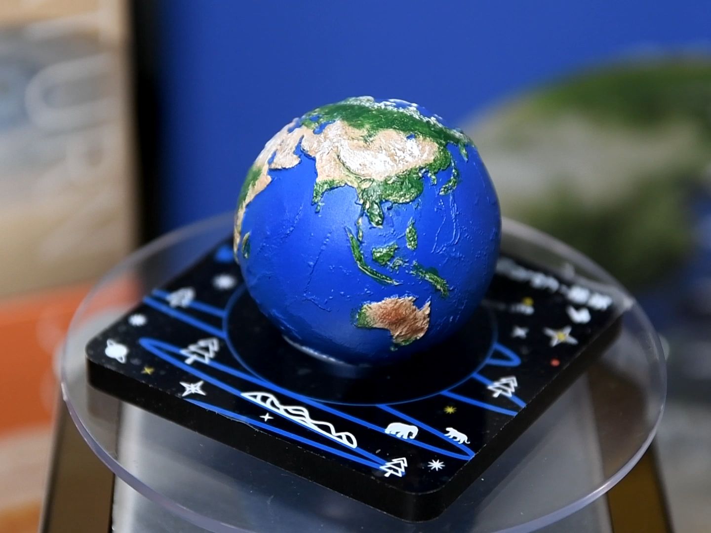 ...4cm地球模型,看來未買的都不用買了!3D printed hand paint Earth Model