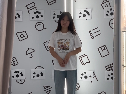 广州出现立体“照相馆”,老板竟是00后小姑娘,一台设备,转一圈扫描10...