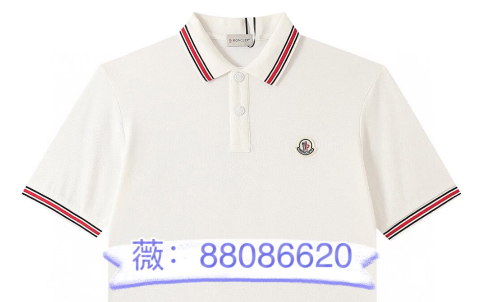 介绍一下高仿Moncler蒙口2022SS春夏翻领POLO新款胸前经典Logo...
