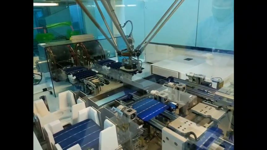 太阳能光伏晶硅电池片生产,基本都是自动化设备,中国制造很强大